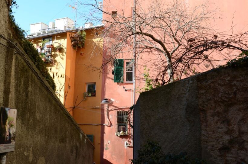Genoa: Secret Corners Photography Tour and Traditional Snack - Who Should Take This Tour?