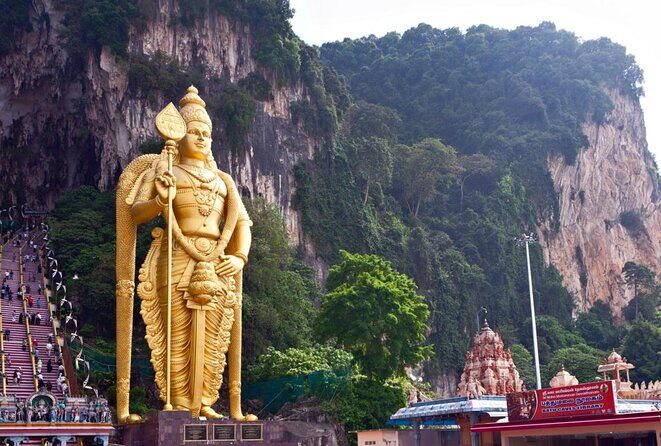 Genting Highlands En-route Batu Caves Day Tour Private & Guided - Who Should Consider This Tour?