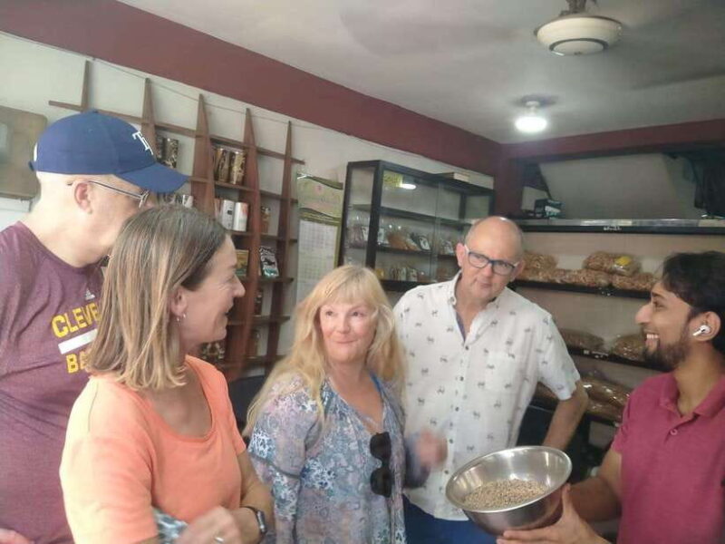 German speaking guide with Tuk around Colombo city tour - Key Points