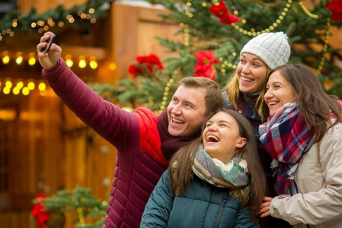 Get in the holiday spirit with a scavenger hunt by Holly Jolly Hunt in Buffalo - Get in the holiday spirit with a scavenger hunt by Holly Jolly Hunt in Buffalo
