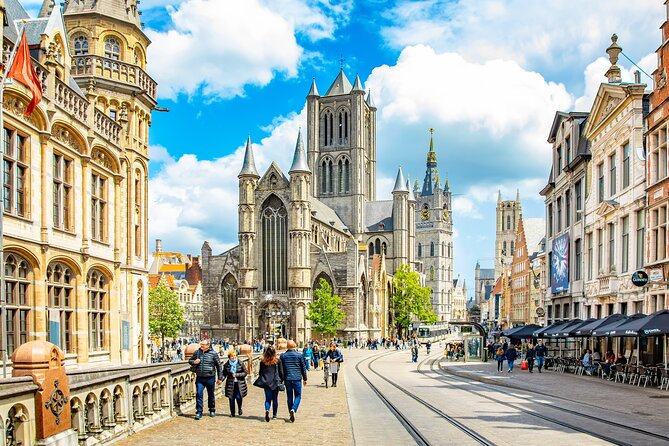 Ghent: City Walk with Audio Guide in 7 Languages on your Phone - Authenticity and Engagement in the Stories