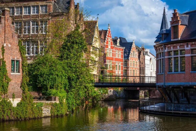 Ghent: Express Walk with a Local in 60 minutes - Authenticity and Satisfaction