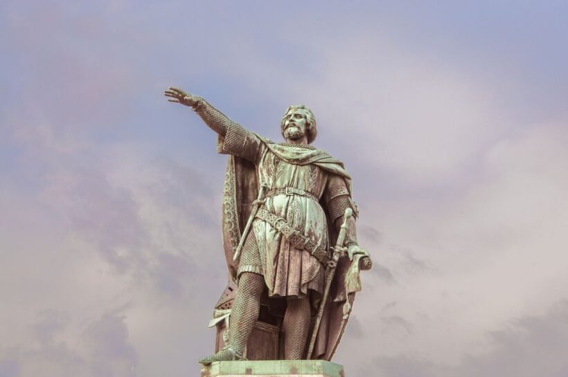 Ghent: Guided Walking Tour and Canal Boat Trip - Key Points