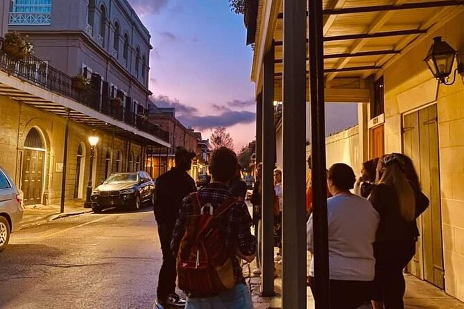 Ghost Tour and Haunted Pub Crawl Party - Knowledgeable and Engaging Guides