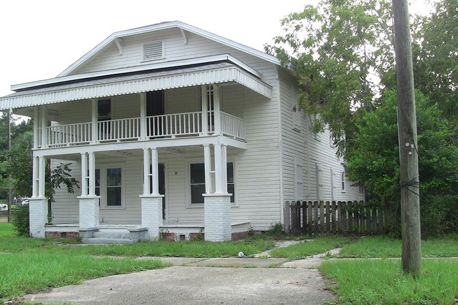 Ghosts and Graveyard Tour of Pensacola - What to Expect on the Tour