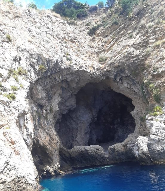 Giardini Naxos: Isola Bella and Grottos Cruise with Aperitif - Final Thoughts: Who Should Book This Tour?