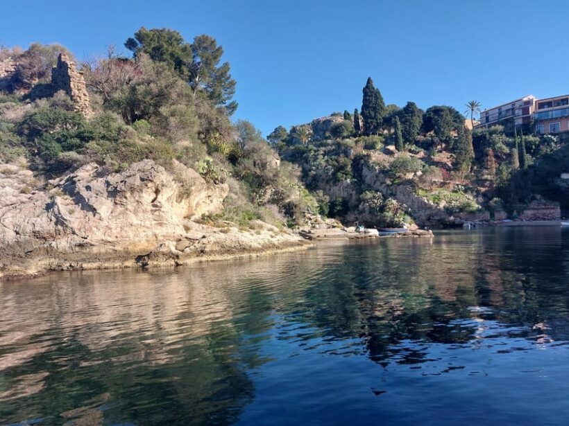 Giardini Naxos - Taormina 2 hours boat tour with snorkeling - Who Should Consider This Tour?