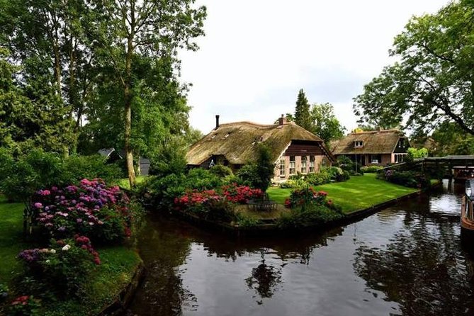 Giethoorn and Zaanse Schans Day Tour with Small Boat Ride - The Practical Aspects