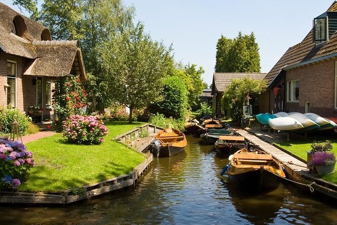 Giethoorn Day Private Tour Inc. Boat Trip - Traveler Reviews and Feedback