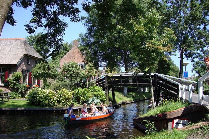 Giethoorn Day Trip From Amsterdam With Cruise and Cheeseplatter - Tips for a Memorable Trip