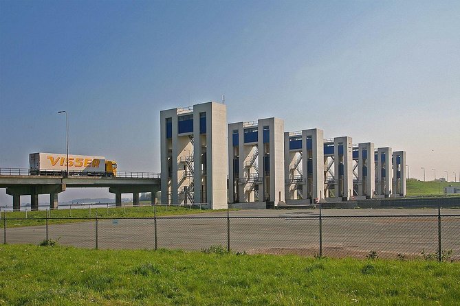 Giethoorn Private Tour from Amsterdam in Jaguar S Type - The Sum Up