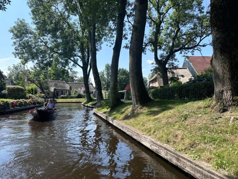 Giethoorn: Round trip from Amsterdam optional guided cruise - FAQ