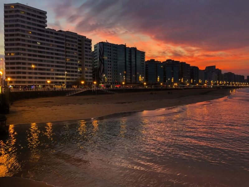 Gijón : Walking Tour of the Historic Center - Authentic Experiences and Authentic Guides