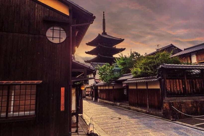 Gion Twilight Walk: Geisha & Hidden Kyoto - Key Points