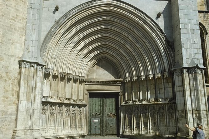 Girona and Besalu, Jewish History Tour Small Group From Girona - The Small Group Advantage