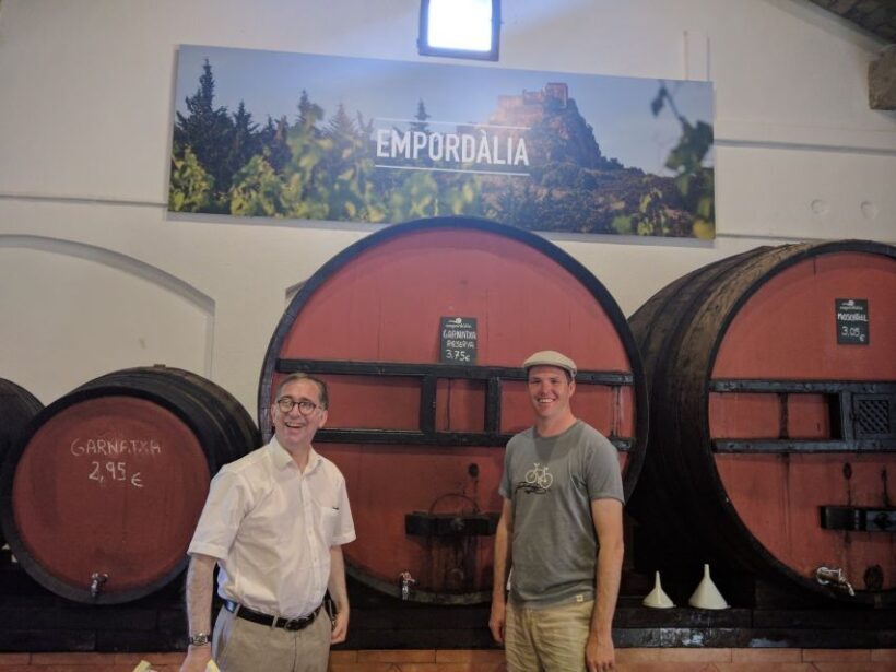 Girona: Local Wineries Tour with Breakfast and Wine Tasting - Key Points