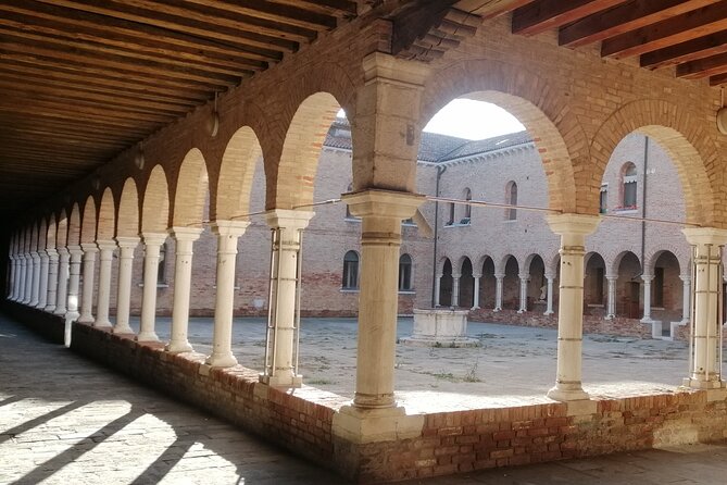 Giudecca Island Discovery Tour - Experiencing Ancient Churches on the Island