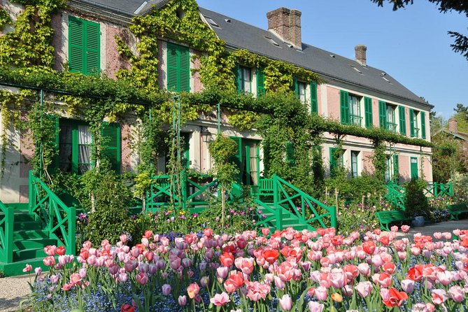 Giverny & Auvers Sur Oise Private Day Trip With Monet & Van Gogh Tour From Paris - Exploring Monets Legacy in Giverny