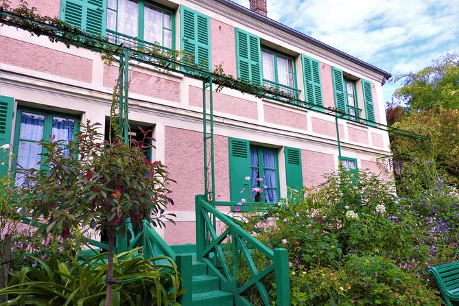 Giverny Monet House and Gardens Skip the Line Walking Tour - Meeting and Pickup Details