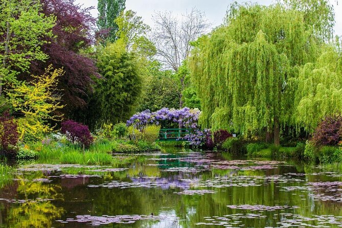 Giverny Monets House and Gardens Half Day Tour from Paris - Key Points