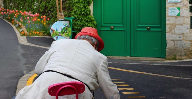 Giverny: Monets House and Gardens Skip-the-Line Tour - Analyzing the Value and Practicalities