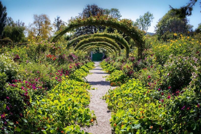 Giverny : Monet's house & Gardens Private tour from Paris - FAQ: Your Questions About the Tour