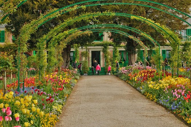 Giverny Monets House & Versailles Palace Private Day Trip From Paris - Tour Inclusions and Highlights