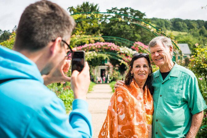 Giverny Small-Group Half Day Trip with Monets Gardens from Paris - What Makes This Tour Stand Out?
