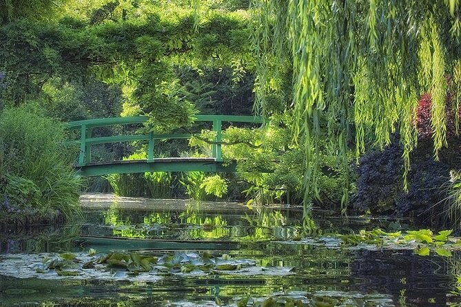 Giverny & Versailles Day Trip From Paris with Professional Guide - Authentic Experiences and Practicalities