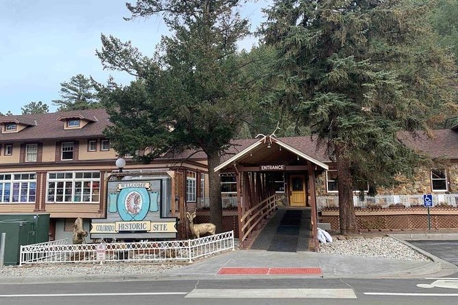 Glacier Hiking & Geothermal Cave Pools Tour - Guide Expertise and Positive Feedback