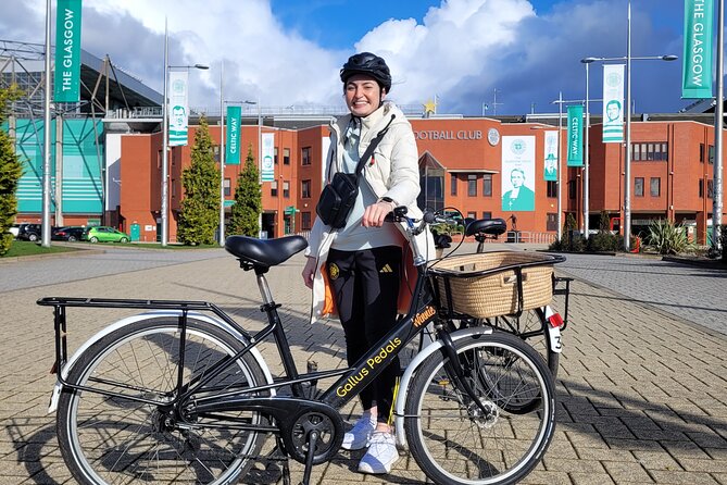 Glasgow Private Bike Tour: Highlights & Hidden Gems - Cultural Treasures at Kelvingrove Art Gallery