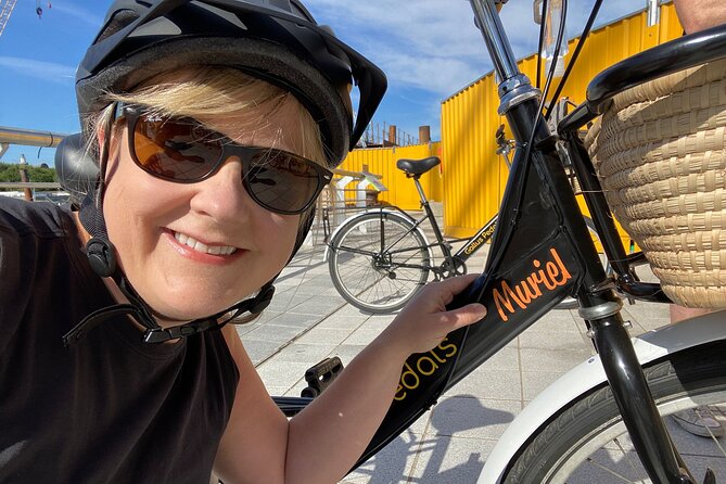 Glasgow Private Bike Tour: Highlights & Hidden Gems - Discovering Glasgow Cathedral