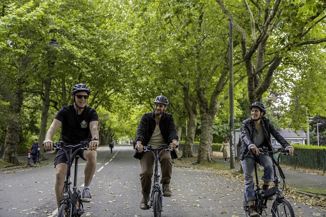 Glasgow Private Bike Tour: Highlights & Hidden Gems - Riverside Museum: A Journey Through Time