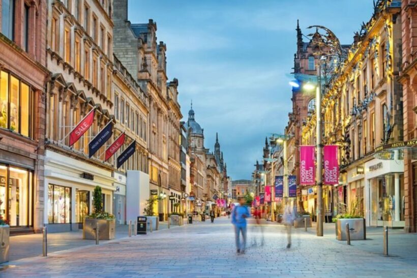 Glasgow: Private custom tour with a local guide - The Sum Up