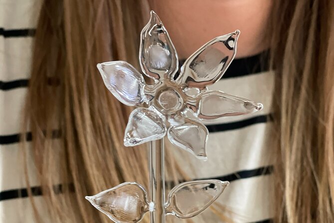 Glass blowing workshop Relaxation through concentration - The Practicalities: Logistics and Group Dynamics