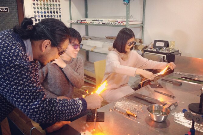 Glass Experience Studio: Craft Your Own Unique Accessories - Exploring the Glass Blowing Studio