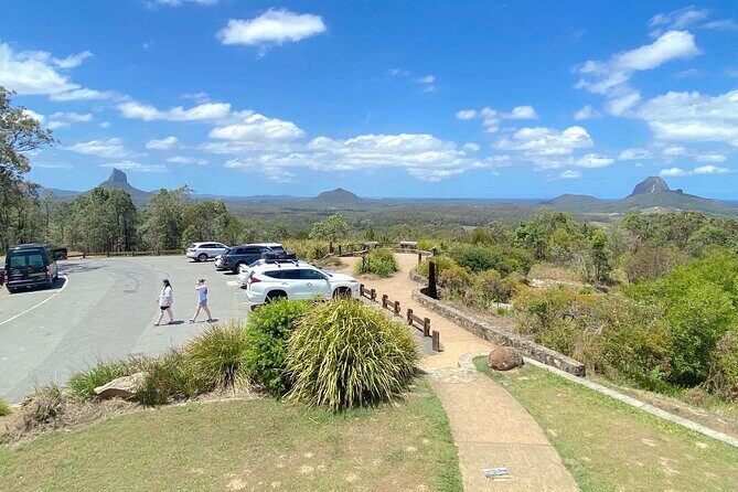 Glass House Mountains Tour with Lunch, Lookouts, and Nature Walks - Detailed Breakdown of the Tour