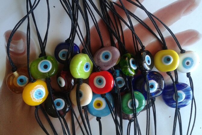 Glass Melting and Shaping With Flame With the Senior Glass Master - Meet the Senior Glass Master