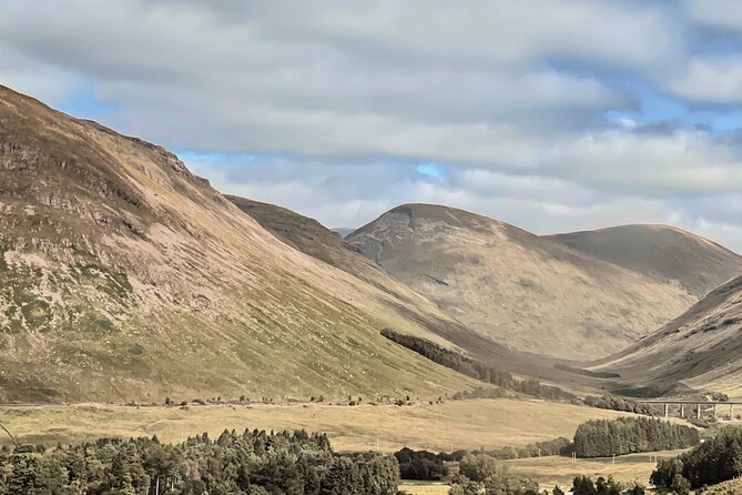Glenfinnan Viaduct Glencoe Fort William Private Tour Glasgow - Whisky and War: Dalwhinnie and the Commando Monument