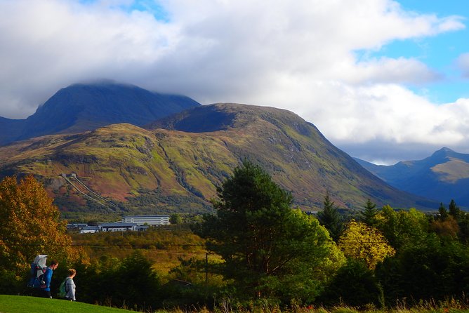 Glenfinnan Viaduct & the Great Glen Private Tour From Inverness - Delving Into Scottish History
