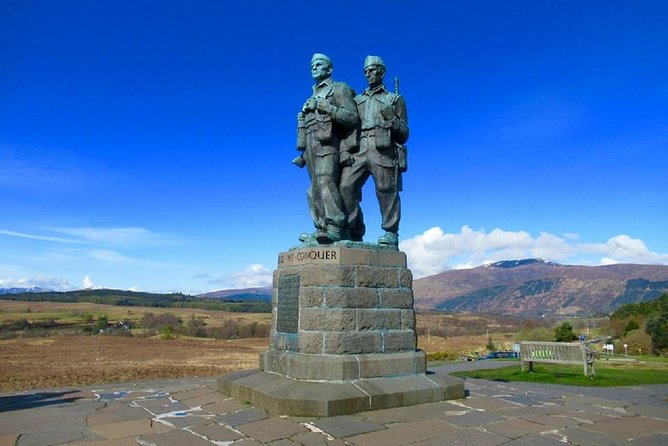 Glenfinnan Viaduct & the Great Glen Private Tour From Inverness - Meeting the Knowledgeable Tour Guide