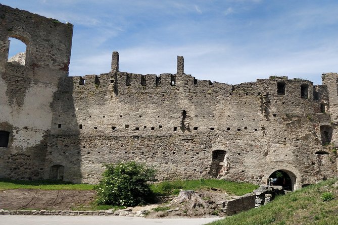 Go West – Private 1 Day Trip to West Coast - Customizable Itinerary