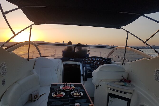 Gobbi Yacht Rental in Barcelona 9 Pax 2/4/8hs - Who Should Consider This Experience?