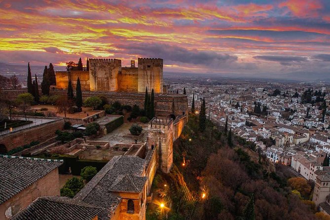 Going to Alhambra? 3 Hrs Private Tour! Skip the Long Lines to Visit the Alhambra - Meeting Point and Pickup Details