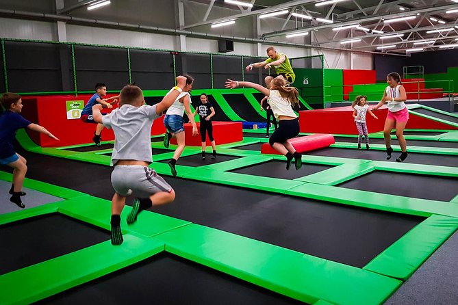 GOJUMP Kraków-Mateczny Trampoline Park - 1 Hour Ticket - Key Points