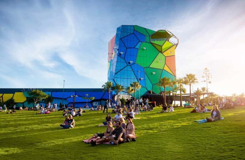 Gold Coast: Hopo Ferry & Sea World Entry Combo Ticket - Who It’s Best For