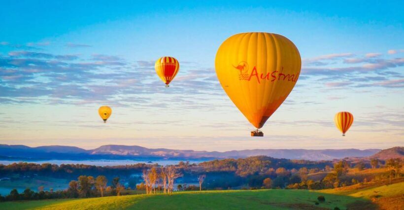 Gold Coast: Hot Air Balloon Flight and Vineyard Breakfast - Key Points