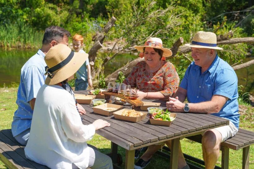 Gold Coast: Lamington Treetops, Wildlife and Vineyard Visit - Key Points