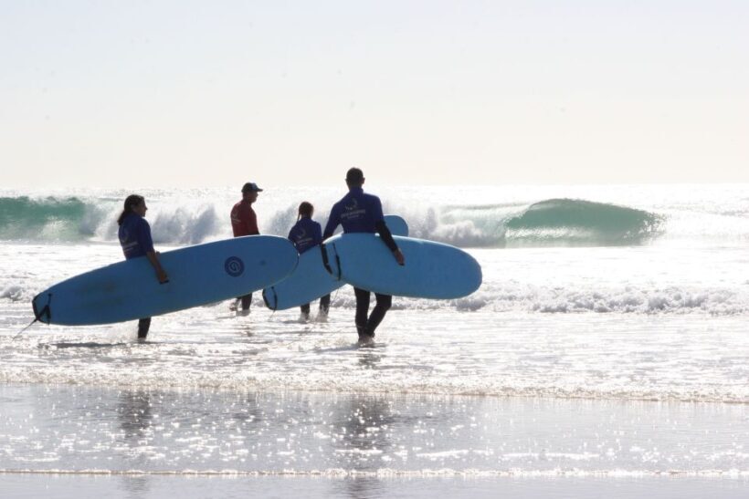 Gold Coast: Learn to Surf Experience with Lunch & Activities - Key Points