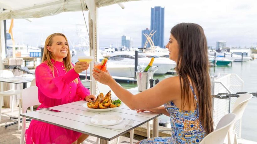 Gold Coast: Sightseeing Hop-on Hop-off Cruise - The Sum Up